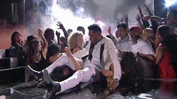 12 Funniest Times Famous Artists Fell Off Stage