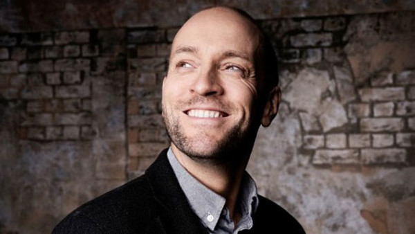 10 Epic Lessons Derren Brown Taught Us About Life