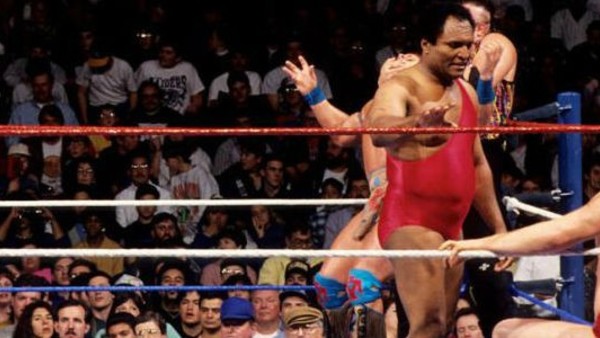 12 Wrestlers Who Had ABSOLUTELY NO BUSINESS Being In WWE Royal Rumble ...