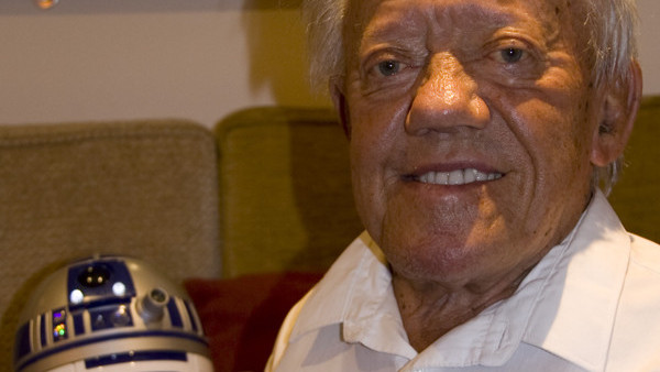 Kenny Baker, The Original R2-D2, Dead At 81