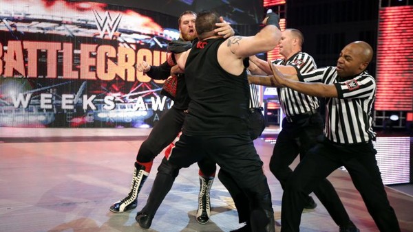 10 Booking Steps For WWE Raw (July 18) – Page 2