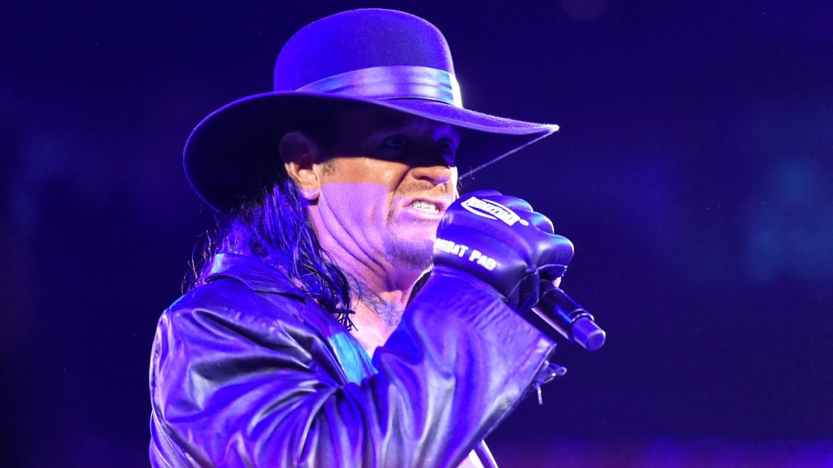 The Undertaker Enters WWE Royal Rumble 2017