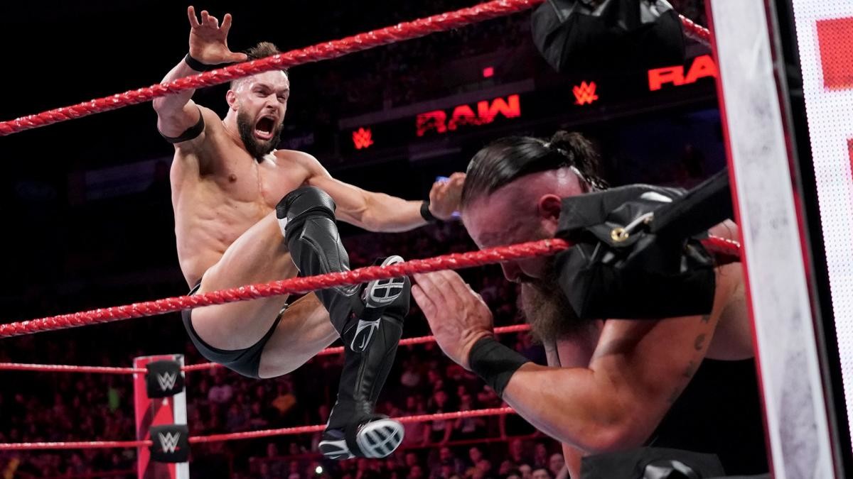 6 Ups And 6 Downs From Last Night's WWE Raw (May 21)