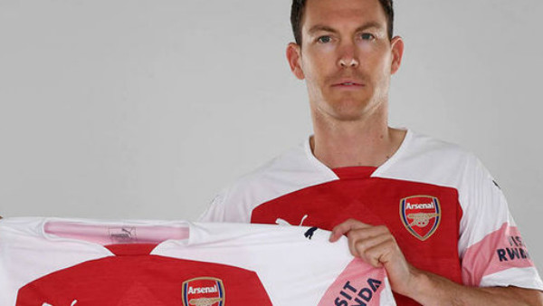 Arsenal Announce First Official Summer Signing
