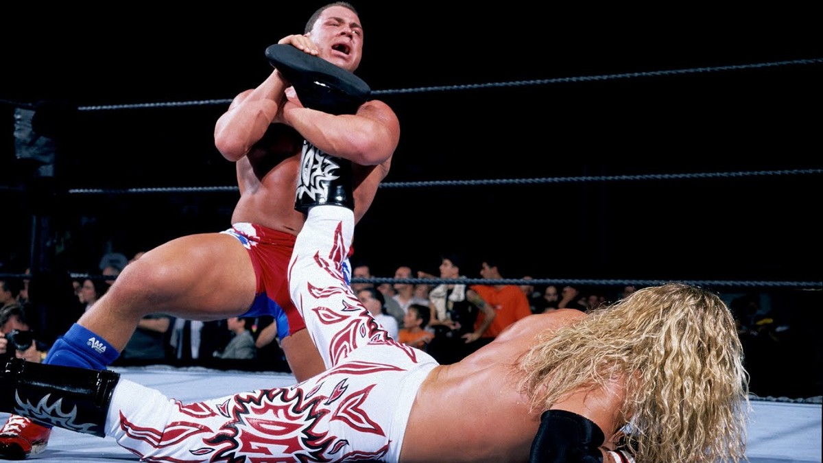 10 Greatest Matches From WWE's SmackDown Six