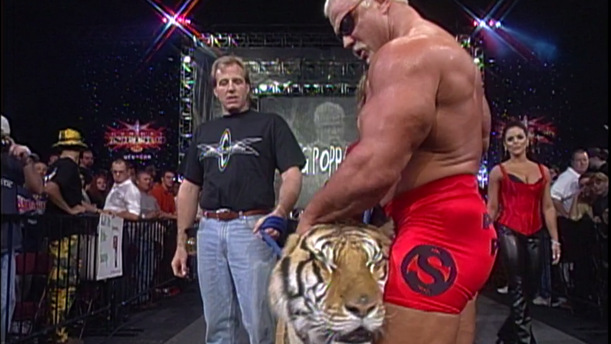 10 Times Wrestling And Animals Didn't Mix – Page 8