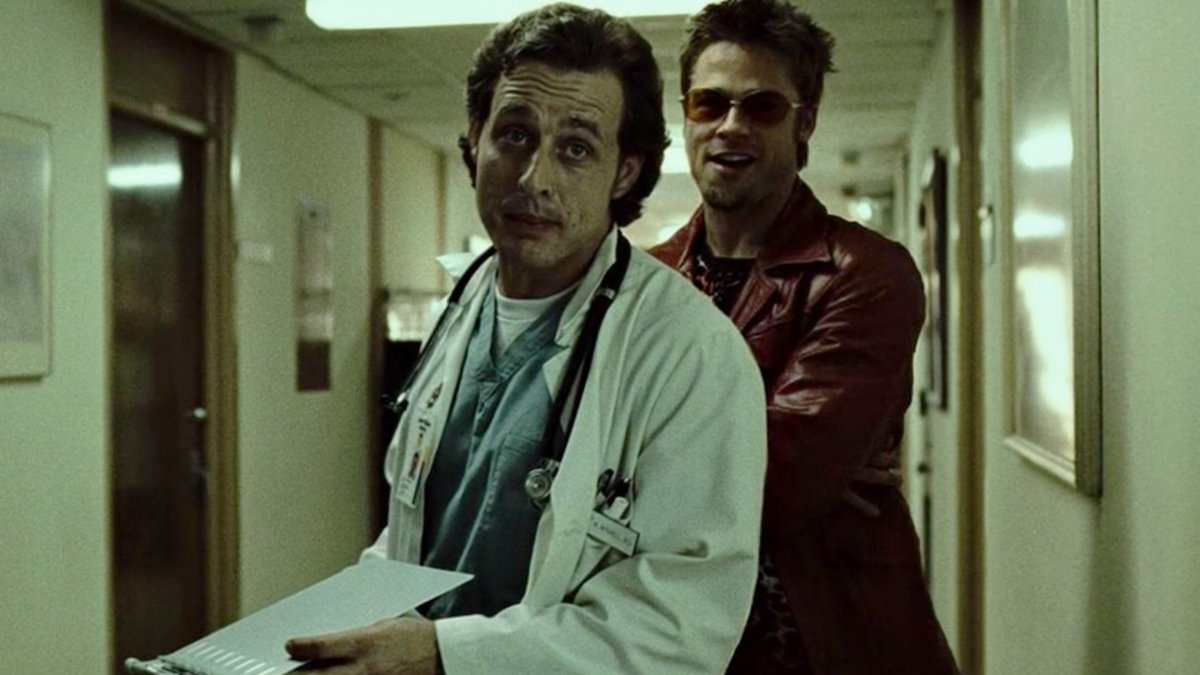 20 Hidden Movie Frames You Probably Missed In Famous Movies