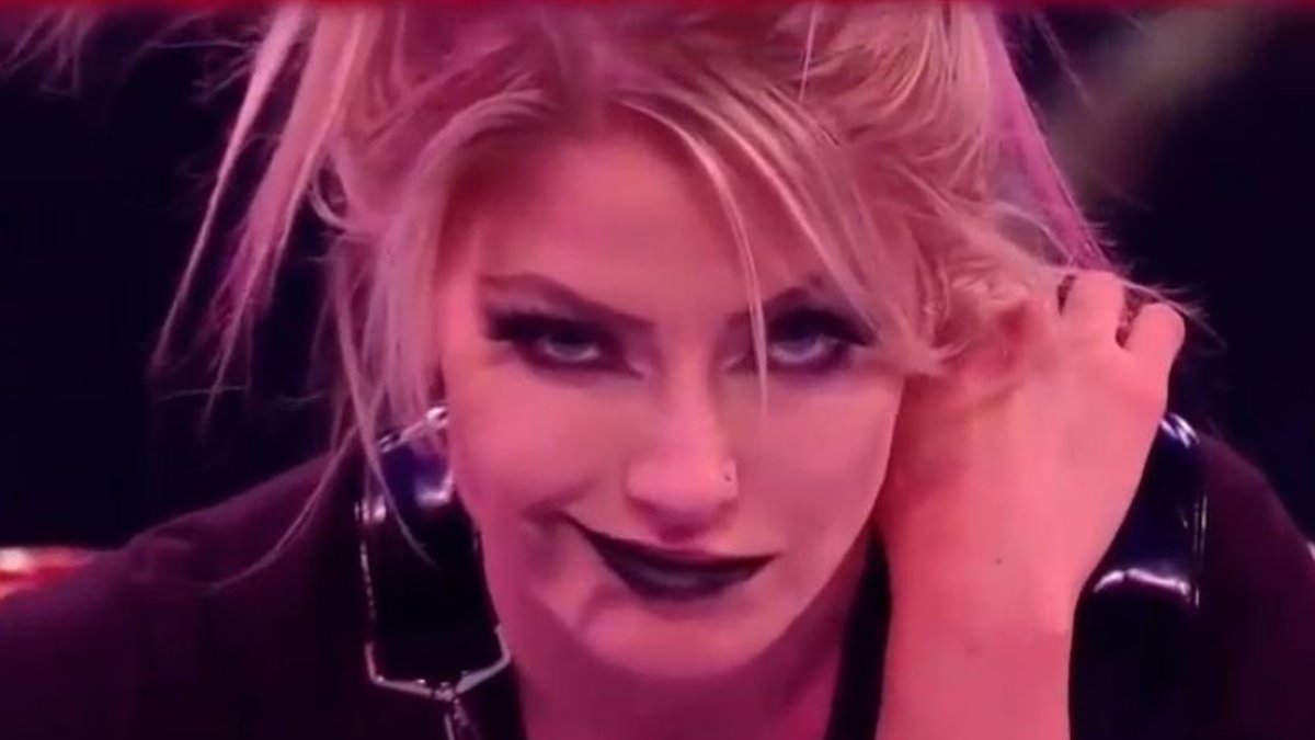 Alexa Bliss' WWE Raw Transformation, Gillberg's Return, Randy Orton's ...