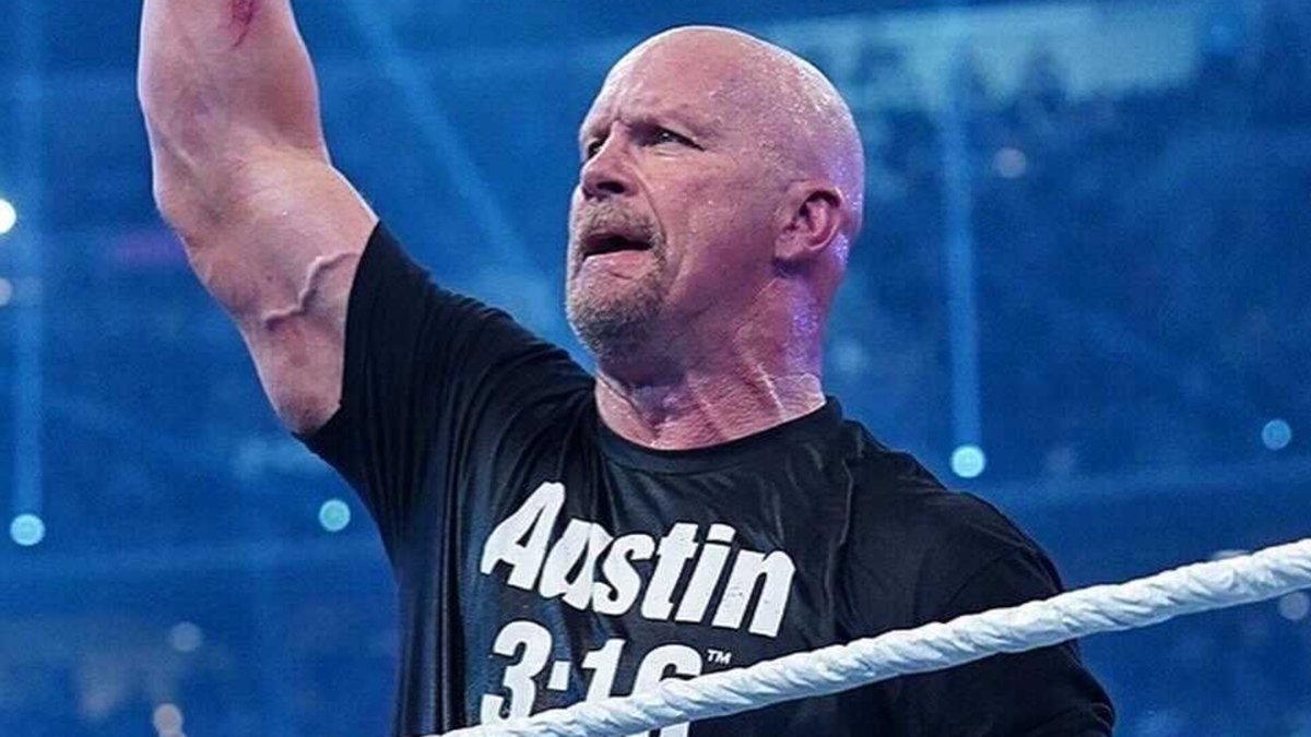 'Stone Cold' Steve Austin Is BACK In WWE! (WWE News)