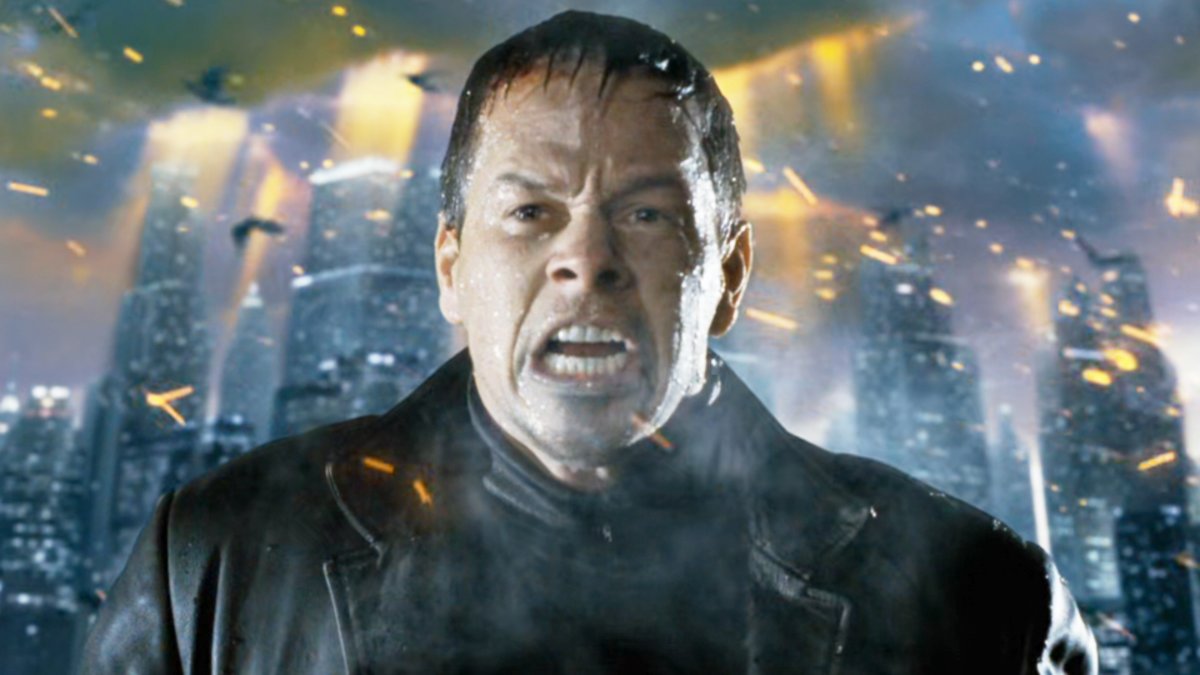 10 Terrible Movies With One Incredible Scene