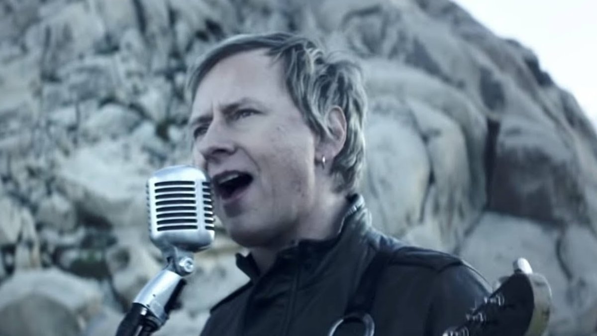 10 Disappointing Albums By Legendary Bands