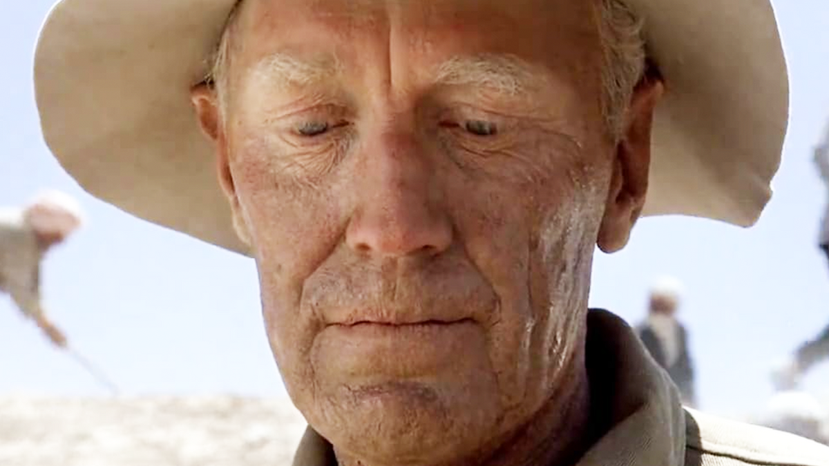 10 Opening Horror Scenes NOTHING Like The Rest Of The Movie