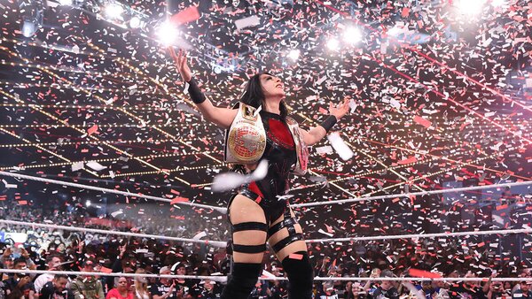 Stephanie Vaquer Beats Giulia, Becomes DOUBLE NXT Women's Champion (WWE ...