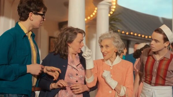 Doctor Who: Lux Review - 6 Ups & 4 Downs – Page 10