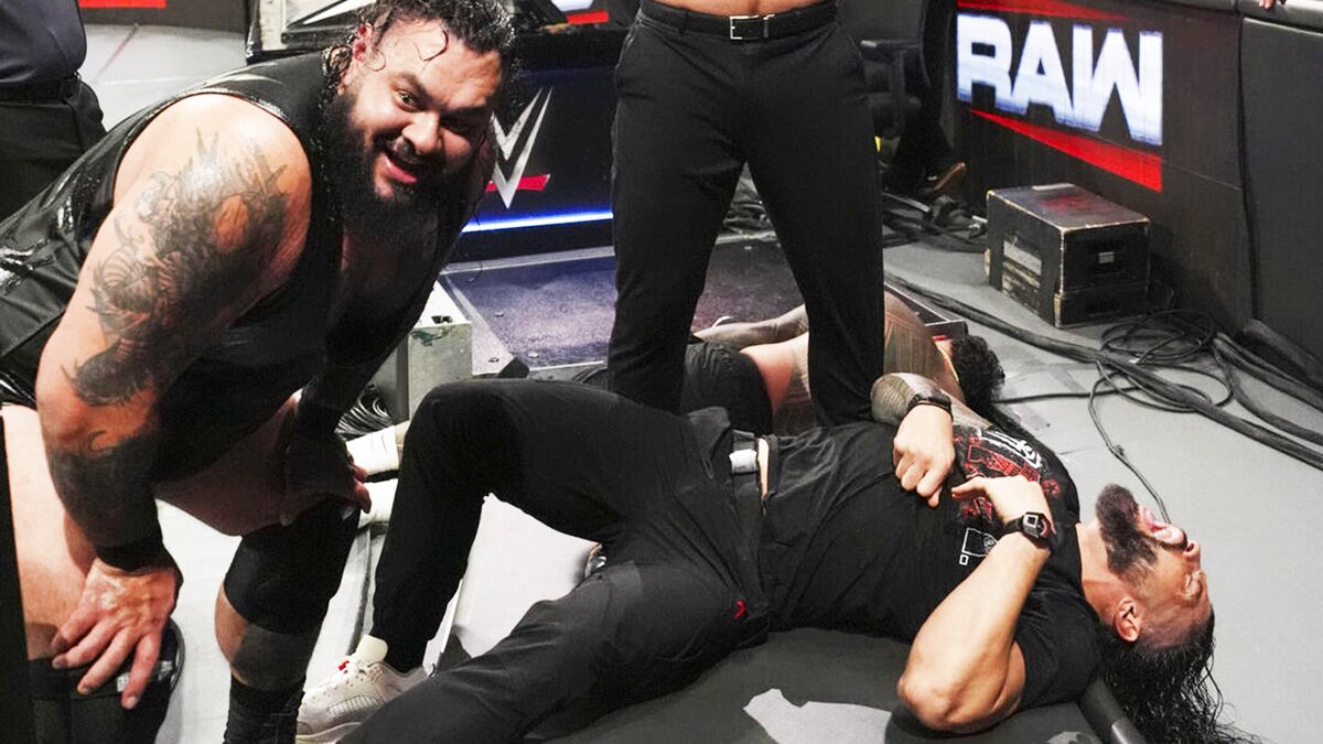 Roman Reigns Gets Absolutely DESTROYED On Raw (WWE News)